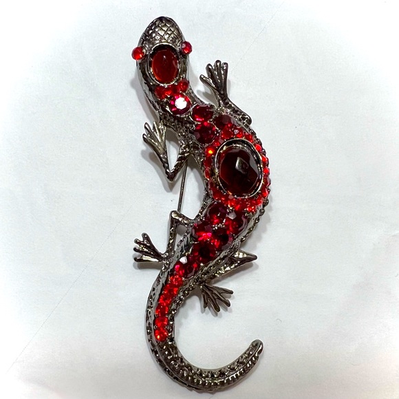 Jewelry | Vintage Red Rhinestone Gunmetal Gecko Lizard Brooch Pin ...